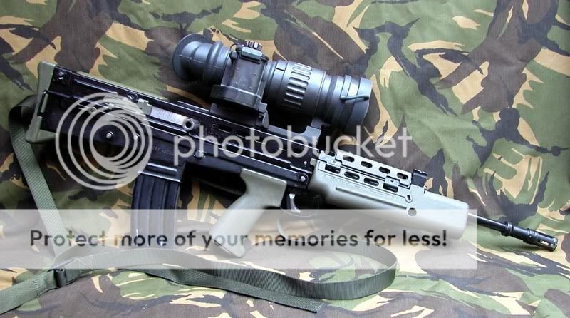 Massive scopes on FAMAS rifles... practical? | Page 2 | SpaceBattles