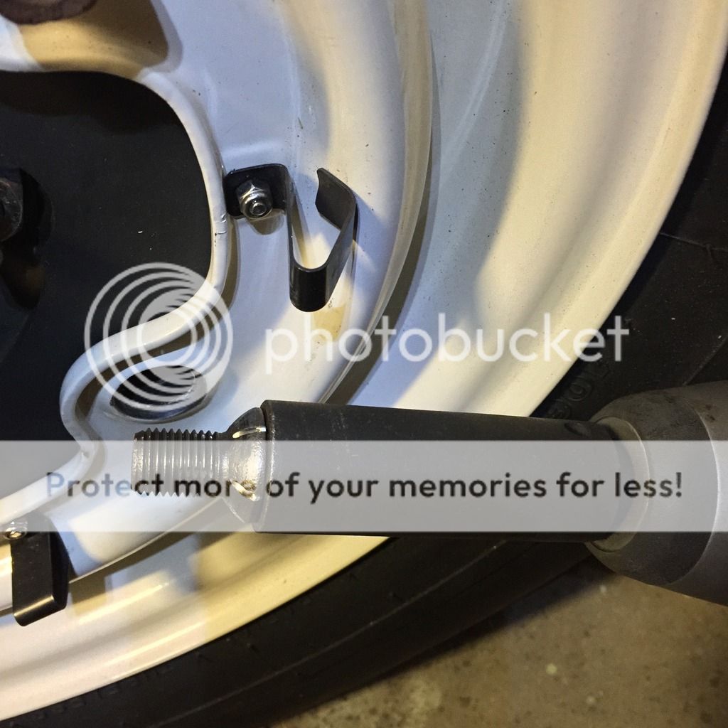 TheSamba.com :: Split Bus - View topic - Hubcap clips and hubcap clip tool